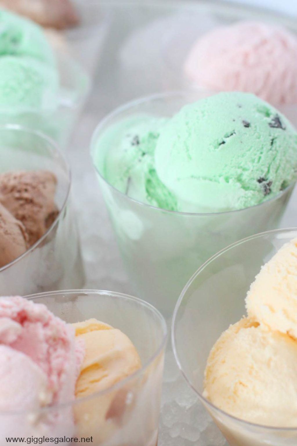 Simple Summer Ice Cream Social - Chinet®